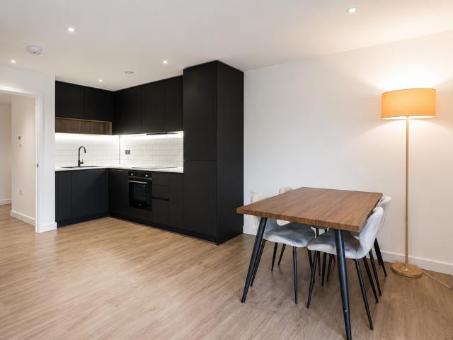 Beaufort Square, Beaufort Park. 2 bed apartment to rent £2,600 pcm £600 pw