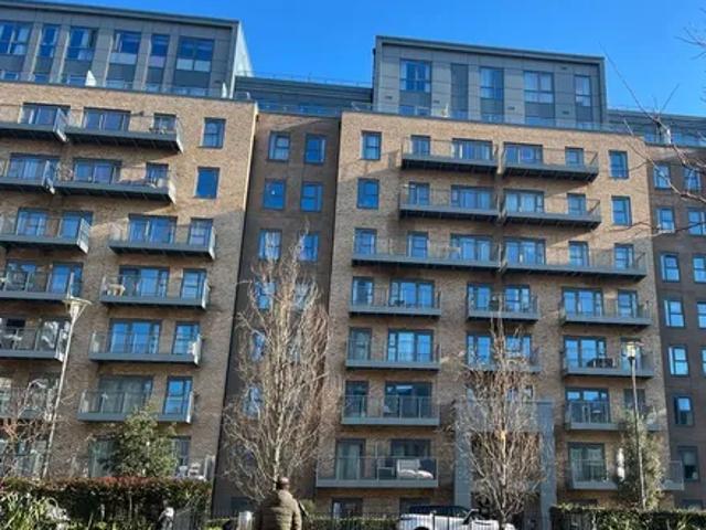 Beaufort Square, London, NW9 5XF, United Kingdom | 3 bed apartment for rent #140657459 | Rentberry