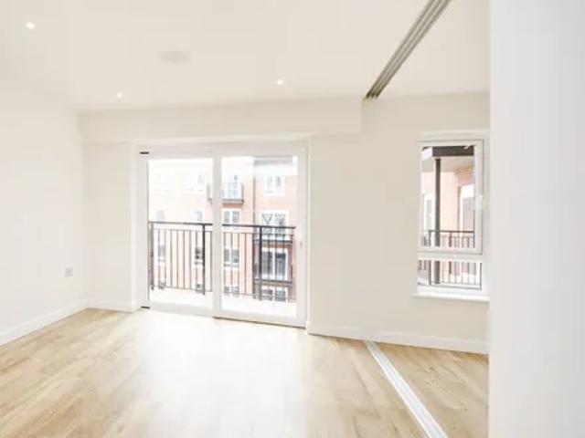 Beaufort Square, London, NW9 5XF, United Kingdom | 1 bed apartment for rent #167547148 | Rentberry