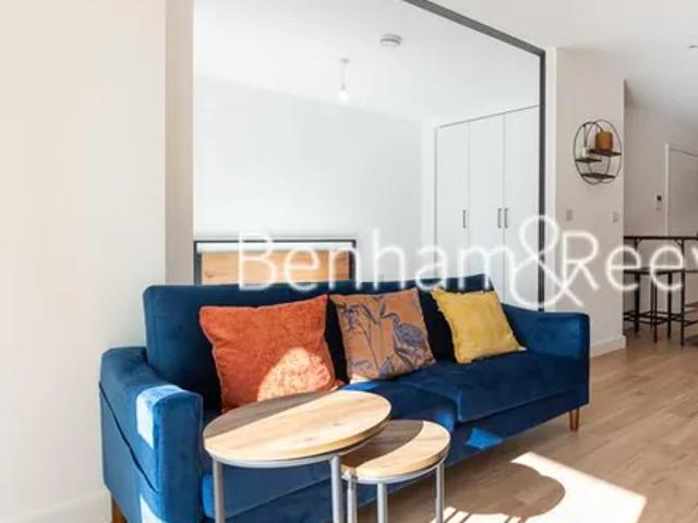 Beaufort Square, London, NW9 5YQ, United Kingdom | Studio apartment for rent #119100707 | Rentberry