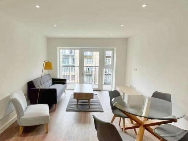 Beaufort Square, London NW9, 1 bed flat to rent, £1,863 pcm | PrimeLocation