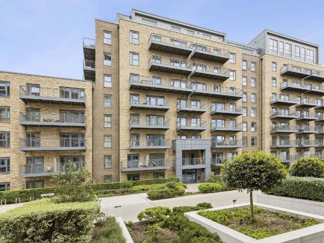 Beaufort Square, London NW9, 2 bed flat to rent, £2,250 pcm | PrimeLocation