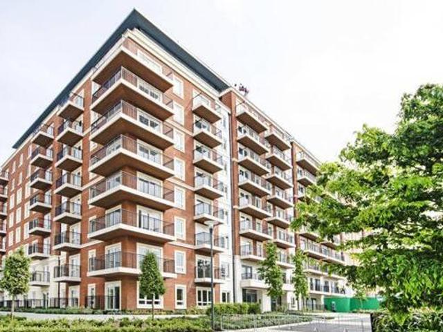 Beaufort Square, London, 2 Bedroom Apartment