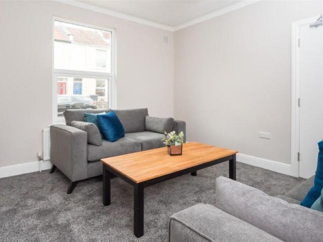 Beaufort Street 3 Bed, Bedminster BS3 3 bed house to rent £2,196 pcm £507 pw
