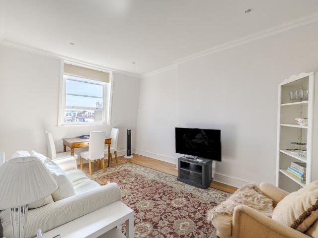 Beaufort Street, Kensington and. 2 bed flat to rent £6,067 pcm £1,400 pw