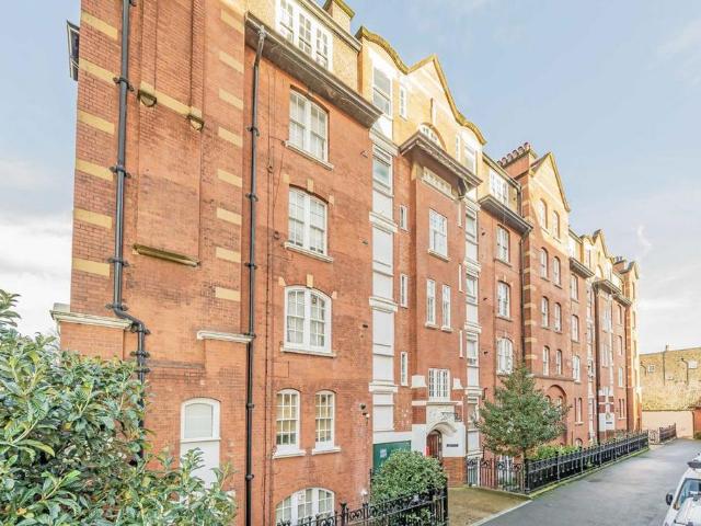Beaufort Street, London SW3 1 bed flat to rent £2,000 pcm £462 pw