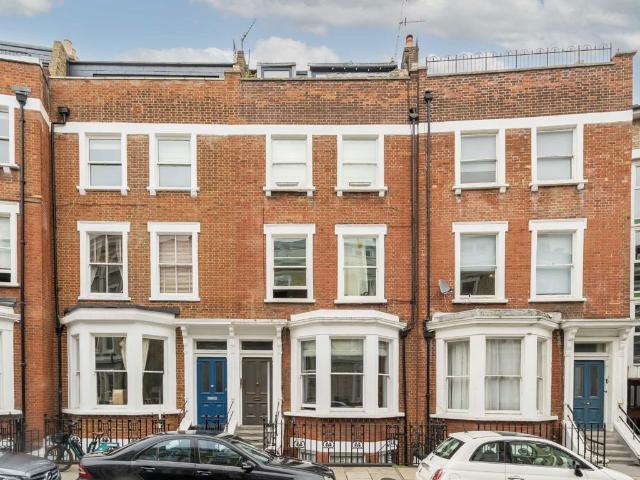 Beaumont Crescent, West Kensington W14, 2 bed flat to rent, £2,500 pcm | PrimeLocation