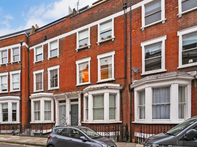 Beaumont Crescent, West Kensington W14, 2 bed flat to rent, £2,600 pcm | PrimeLocation
