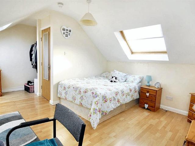 Beaumont Road, Flat 3, Plymouth PL4 3 bed apartment to rent £1,872 pcm £432 pw