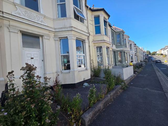 Beaumont Road, Plymouth PL4, 6 bed terraced house to rent, £1,700 pcm | PrimeLocation