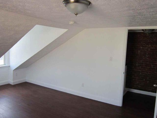 Beautiful 3 bed, 1 bath luxury apartment South Side Flats 3 Bedroom Apartment for Rent at 184 S 17th St, Pittsburgh, PA 15203 Southside Flats
