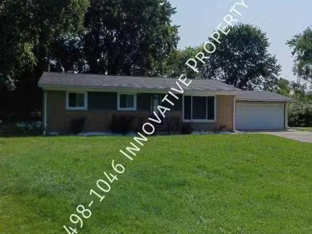 Beautiful 3 bedroom, attached 2 car garage, large yard, cul de.