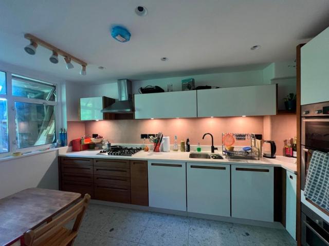 Beautiful 3 Bedroom Flat to Rent in Archway N19