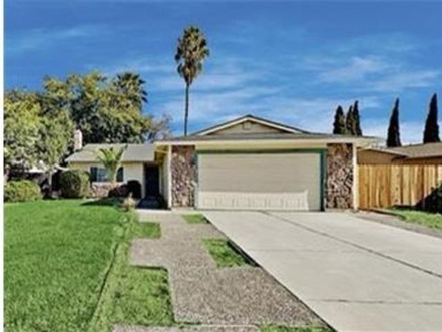 Beautiful 3 bedroom home!