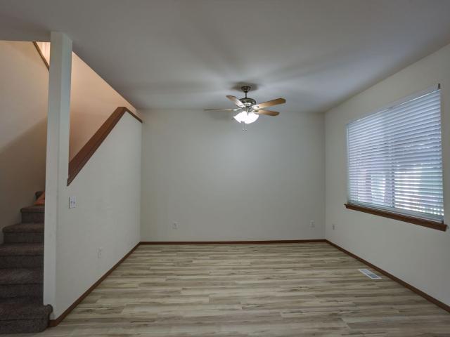 Beautiful 3 Bedroom 2 1/2 Bath, Washer and Dryer In Unit, Air Conditioning