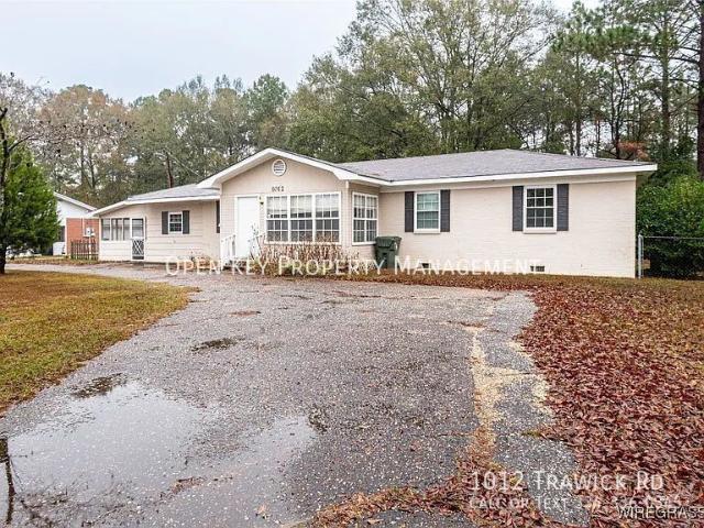 Beautiful 3BR/2BA home for rent in Dothan, AL. Sits of a spacious half acre lot with den, fireplace, and sunroom