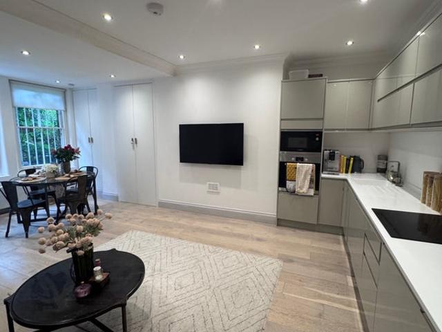 Beautiful 1 Bed + Study Wandsworth Common