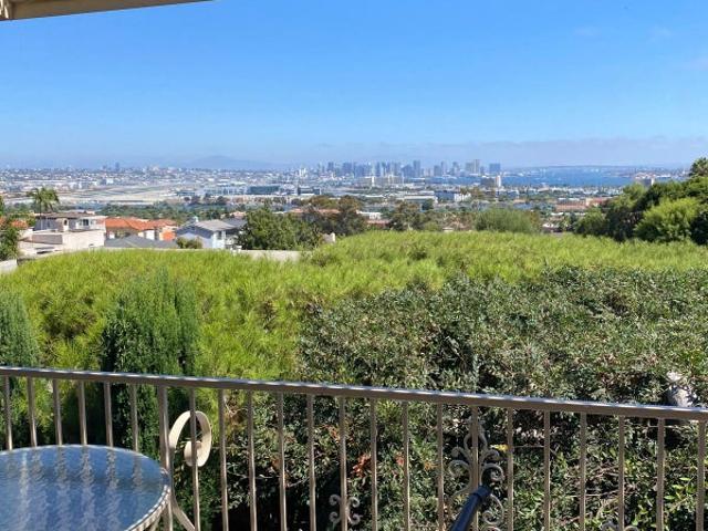 Beautiful 1 Bedroom with En Suite 1 Bathroom Poin