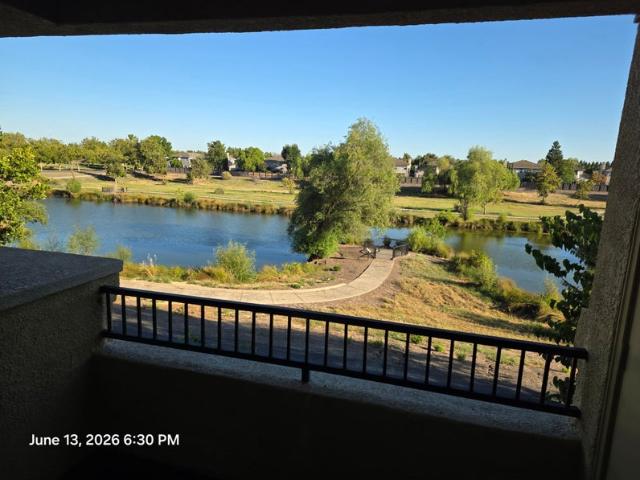 Beautiful 1 Bedroom + 1 Loft Condo in Gated Amara