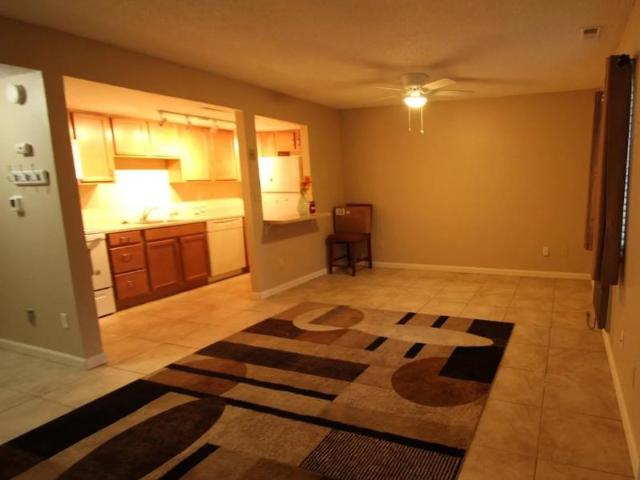 Beautiful 1 BR condo