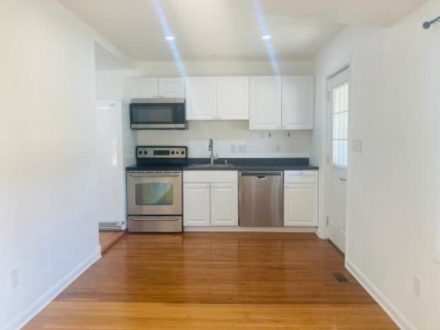 Beautiful 1BR 1BA waterfront apartment for rent