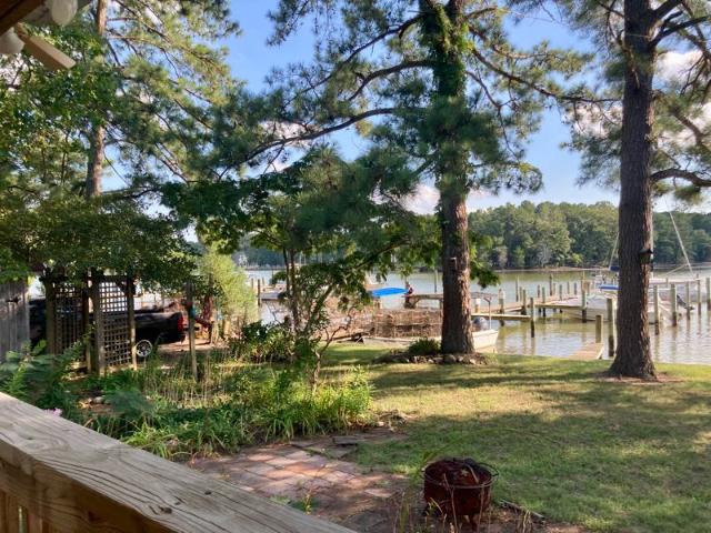 Beautiful 1BR 1BA waterfront apartment for rent