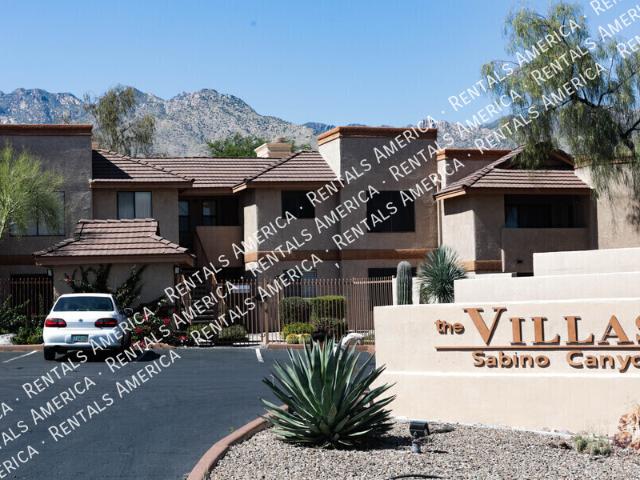Beautiful 2/2 Foothills Condo in Gated Villas at Sabino Canyon!
