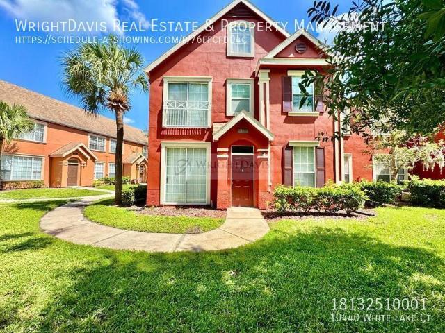 Beautiful 2 Bed / 2 Bath Condo in Lake Chase