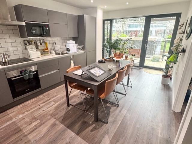 Beautiful 2 Bed 2 Bath, Hackney Wick, E9