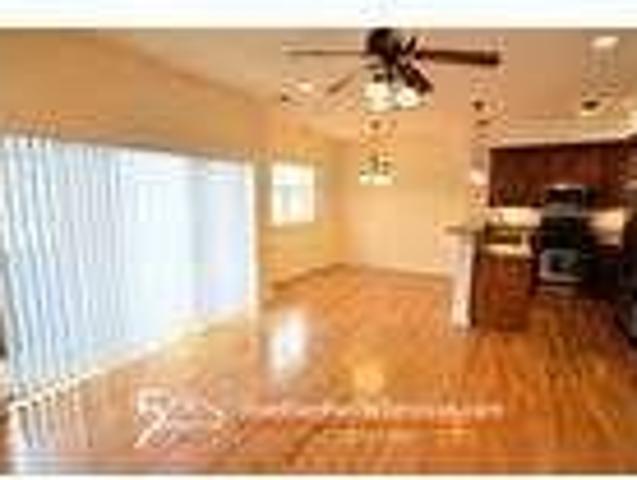 Beautiful 2 Bed 2 Bath, In Unit W/D, Gourmet Kitchens, Balcony & Parking