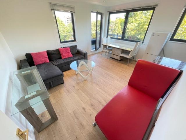 Beautiful 2 Bed Penthouse in Angel/Kings Cross