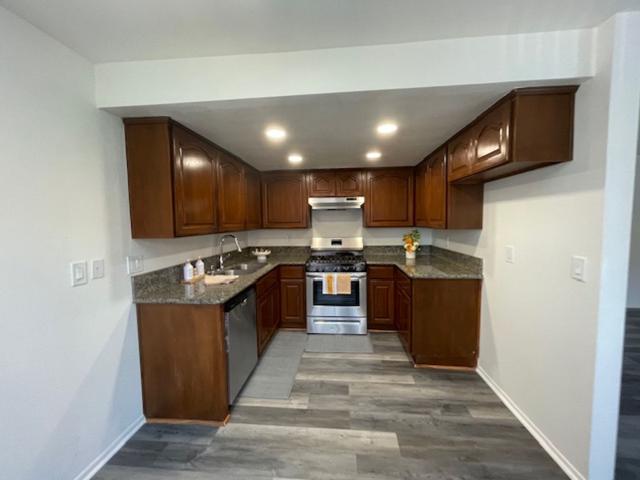 Beautiful 2 Bedroom Apartment in Whittier with Move in Special