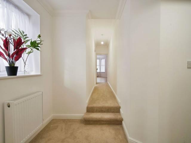 Beautiful 2 Bedroom Flat To Let In Enfield