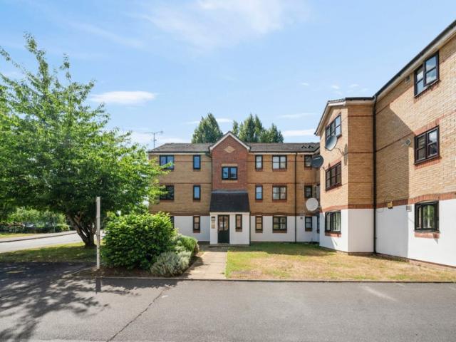 Beautiful 2 bedroom in Bowes N13