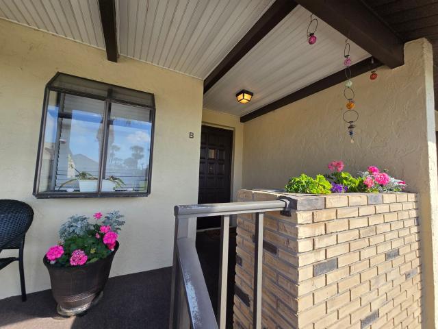 Beautiful 2 Bedroom, 2 Bath Condo in Venice – Fully Remodeled