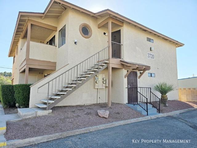 Beautiful 2 bedroom, 2 bathroom condo located Near Rancho and Gowan