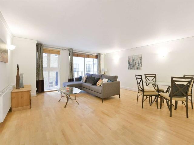 Beautiful 2 double bedroom apartment in a prime SW1 development with 24 hour concierge. At over 1,000 sq. ft. this 2nd floor apartment is well proportioned, spacious and bright