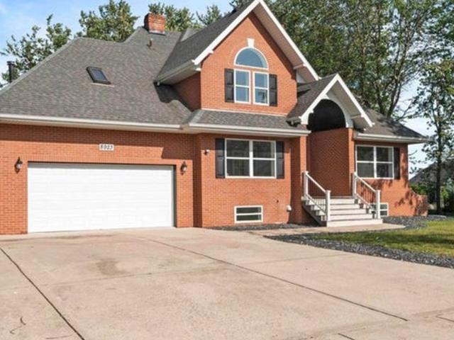 Beautiful 2 story house