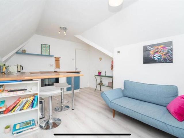 Beautiful 2nd floor 1 bed Flat in West Ealing