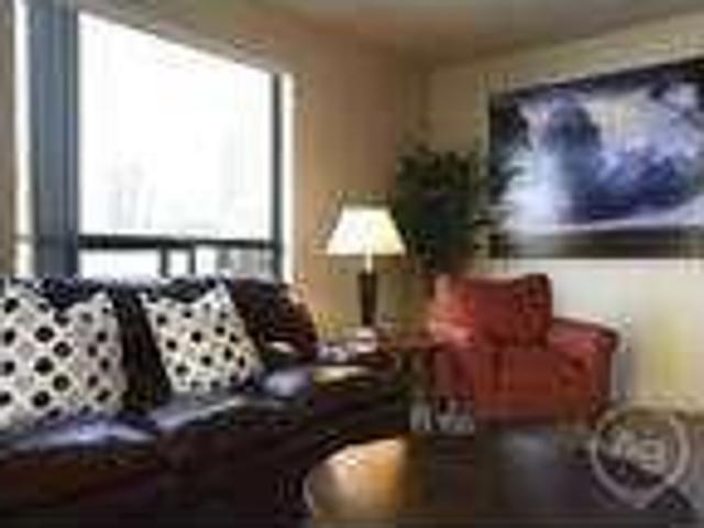 Beautiful 2Bed 1Bath $1655 Per Month