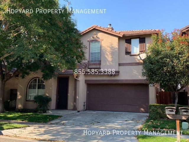 Beautiful 4 Bed, 3 Bath Home right next to Rubino Park!