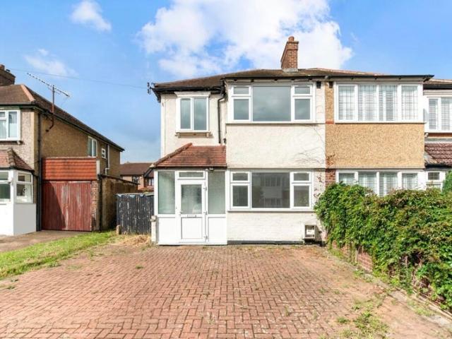 Beautiful 4 Bed House in New Malden