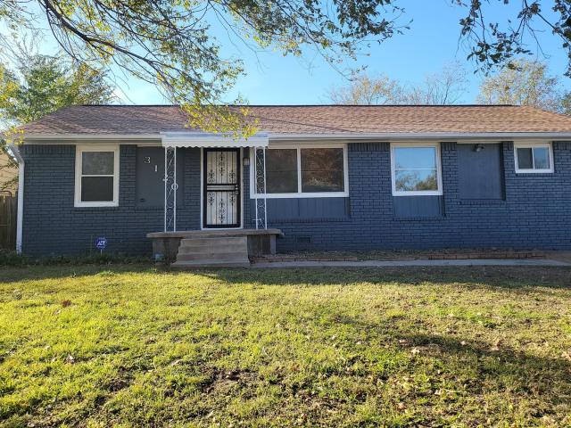Beautiful 4 bedroom home AVAILABLE NOW!