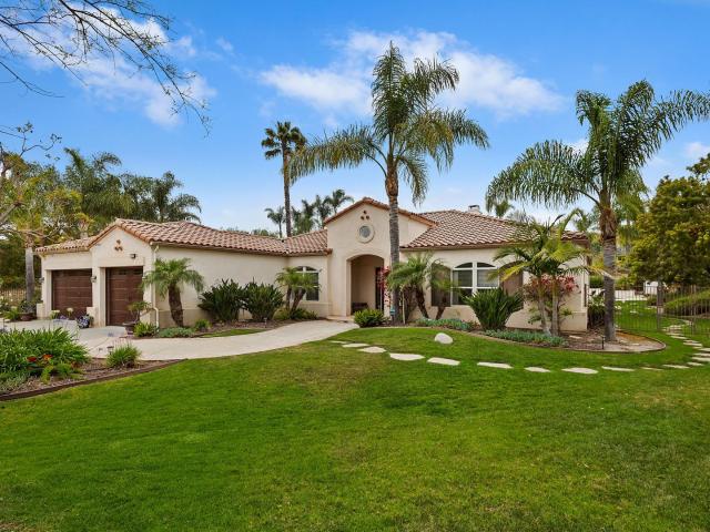Beautiful 4 Bedroom House in Camarillo!