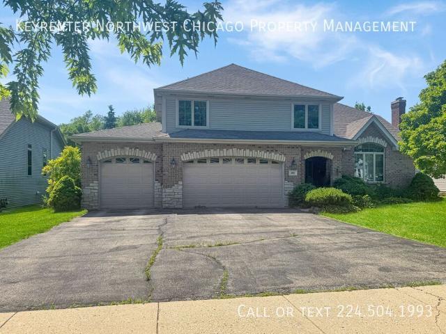 Beautiful 4 bedroom 3 bathroom home in Roselle located in Lake Park High School District