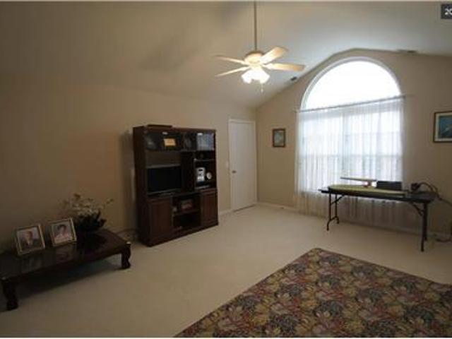 Beautiful 4 beds 3 baths single home rental