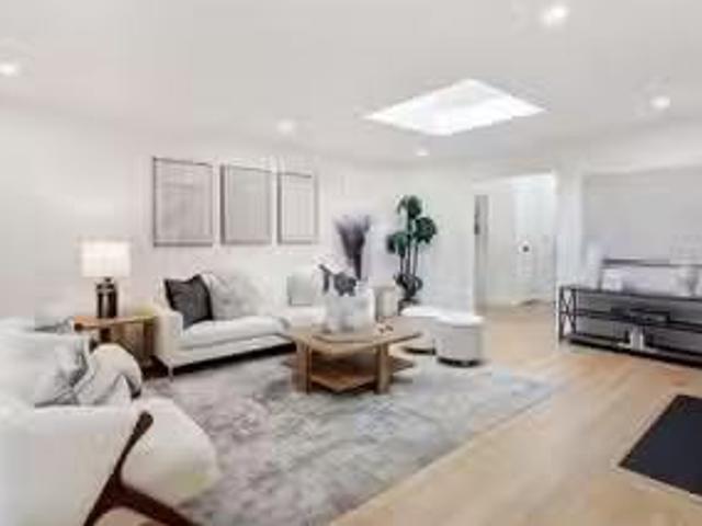 Beautiful 4bed 2.5 bath Ranch Home close proximity to everythi.