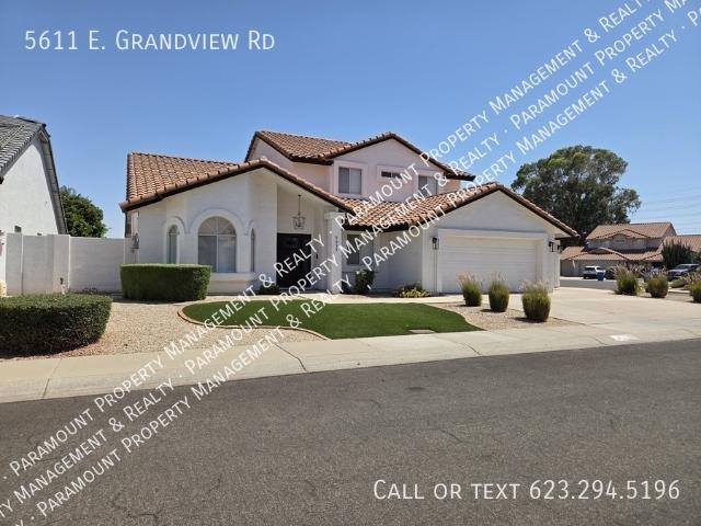 Beautiful 5 Bed/4 Bath home with pool!