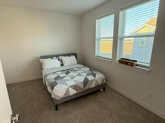 Beautiful & cozy Leander Townhouse with Garage