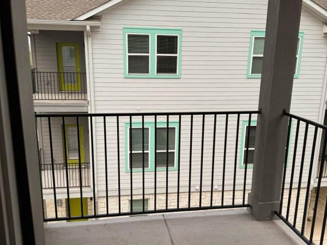 Beautiful & comfy Leander Townhouse with Garage